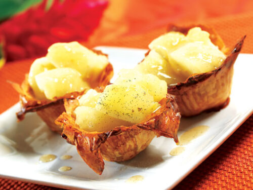 Sake and Ginger Poached Apples in Crisp Phyllo Cups – Foodland Super Market